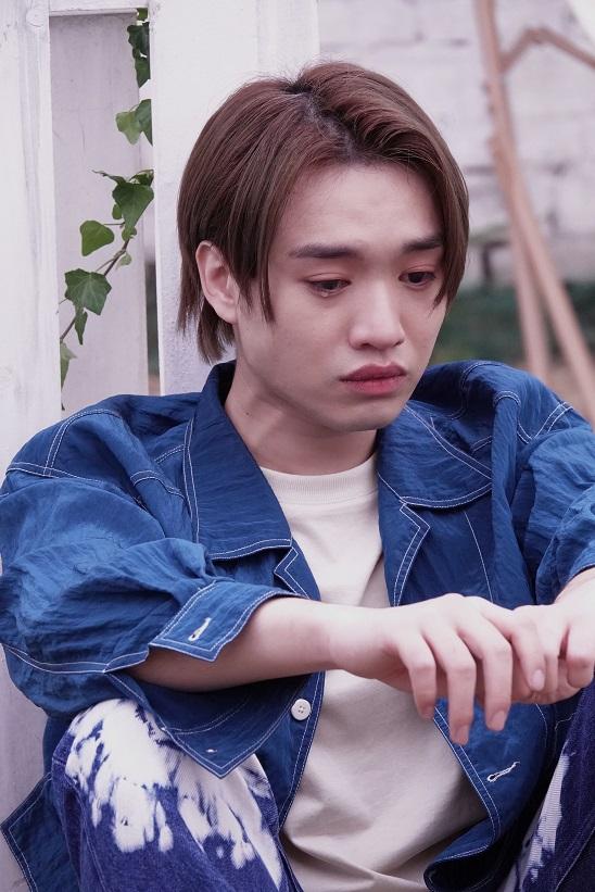 拍MV與女主角玩完甲蟲再爆喊 柳應廷Jer盼《離別的規矩》讓樂迷抒發離愁別緒 | am730