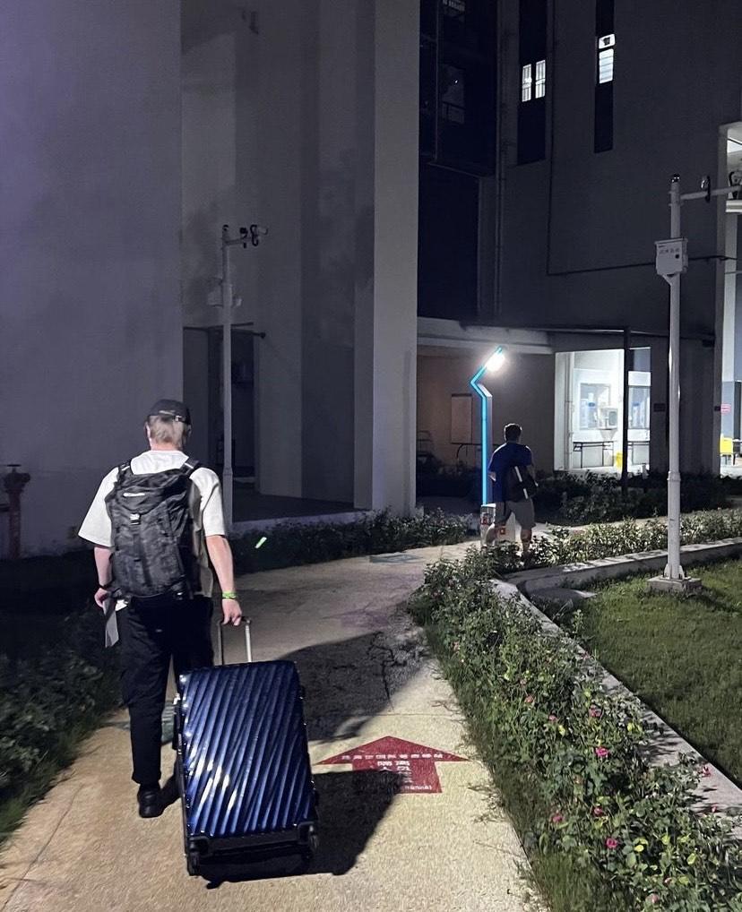 洪卓立與Hillary視像解相思之苦 賣口乖讚女友閃盲網民 | am730