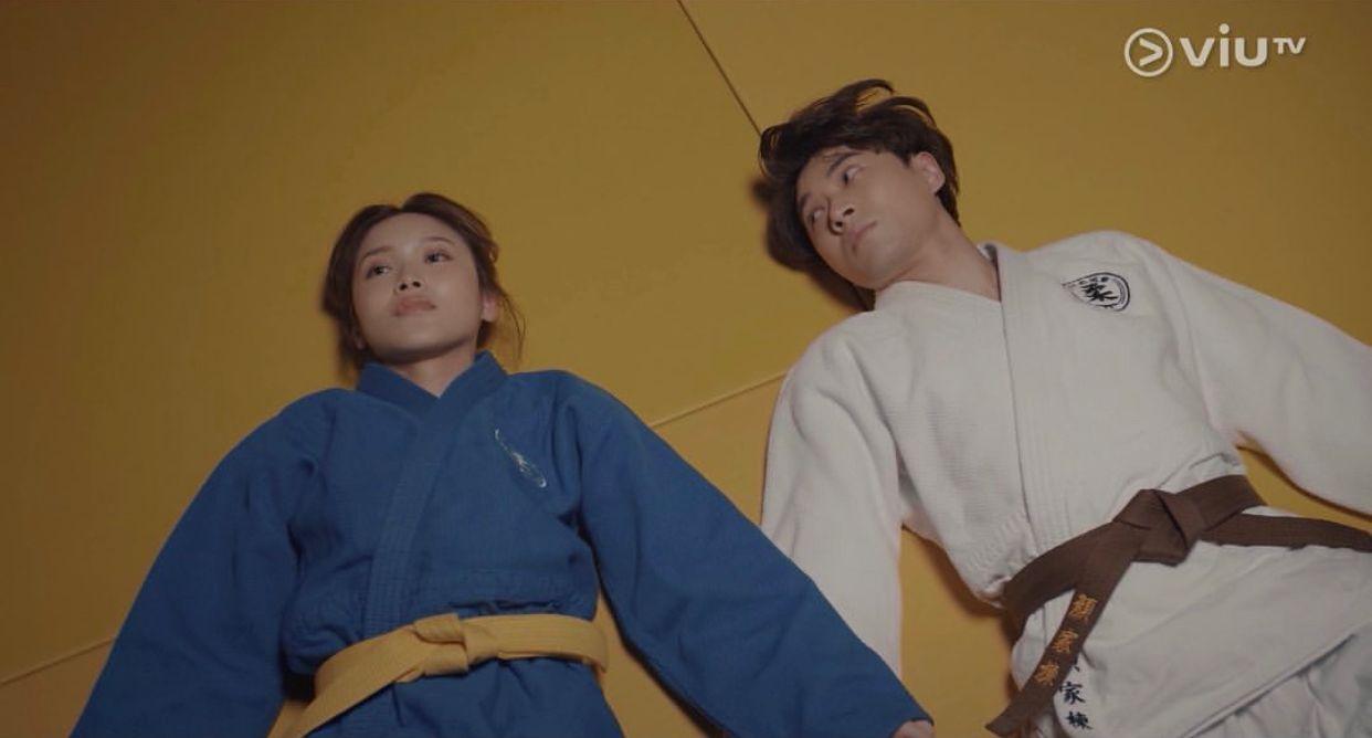 野人老師｜Frankie＠MIRROR露點出浴 與羅允芝再有親熱戲 | am730