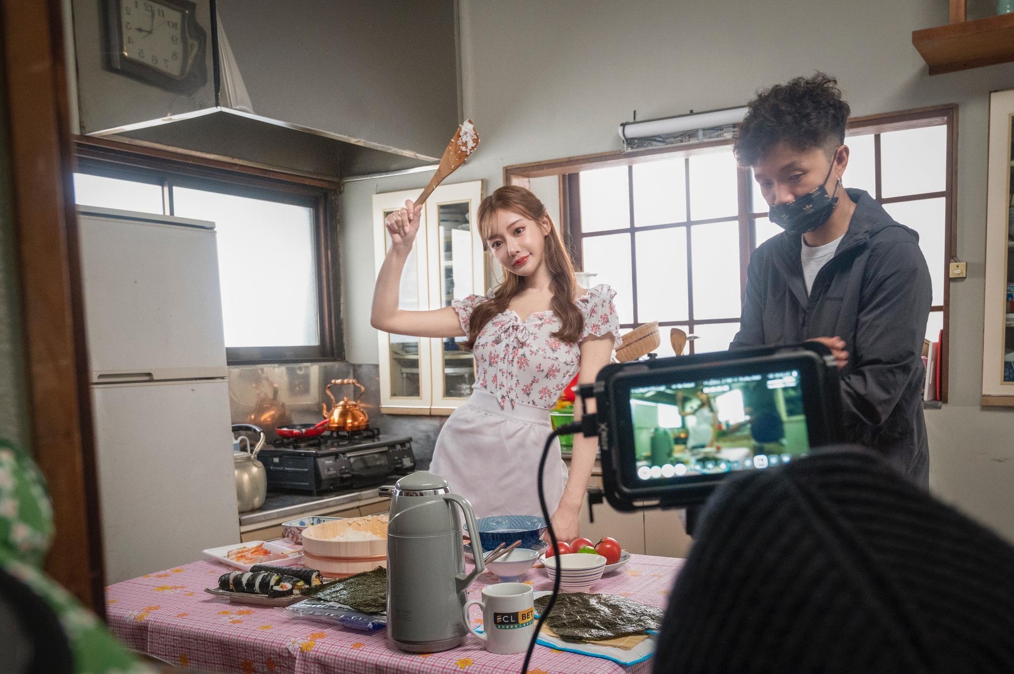 明日花綺羅被指大牌 黃明志邀拍MV鬧交收場 | am730