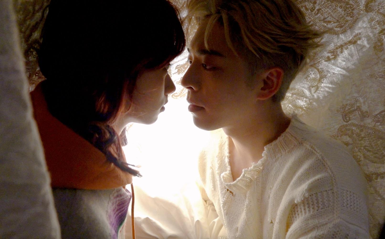 Edan呂爵安全新R&B作品《LOVERSE》 化身外星人與地球人發展超友誼感情 | am730