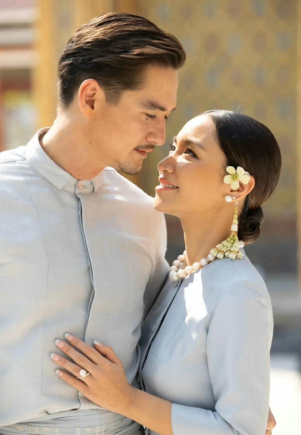 驚典泰片《鬼影》紅星Ananda娶妻 湄南河辦浪漫婚禮 | am730