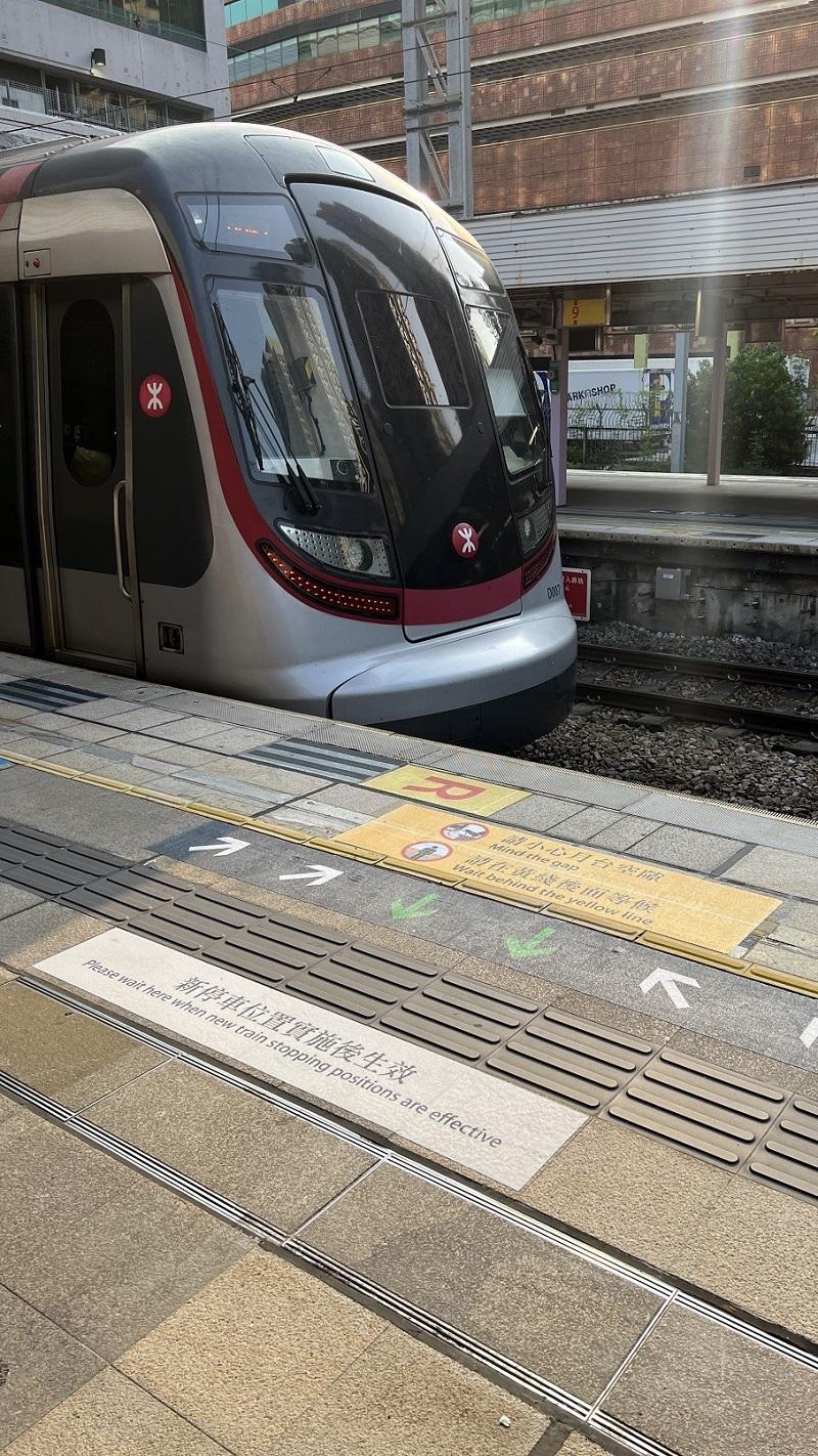 東鐵綫閘門｜部分車站改用新停車位置 原有排隊指示陸續移除 (附名單) | am730