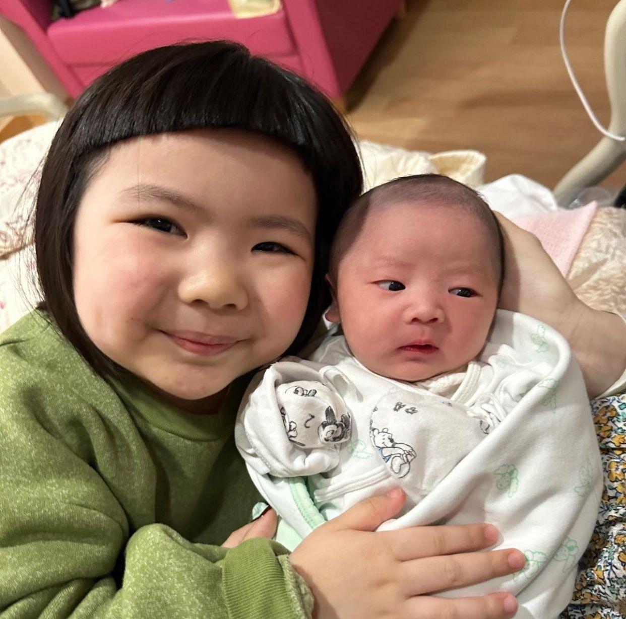 Lucy榮升家姐超肉緊 媽咪梁志瑩卸貨誕Sucy | am730