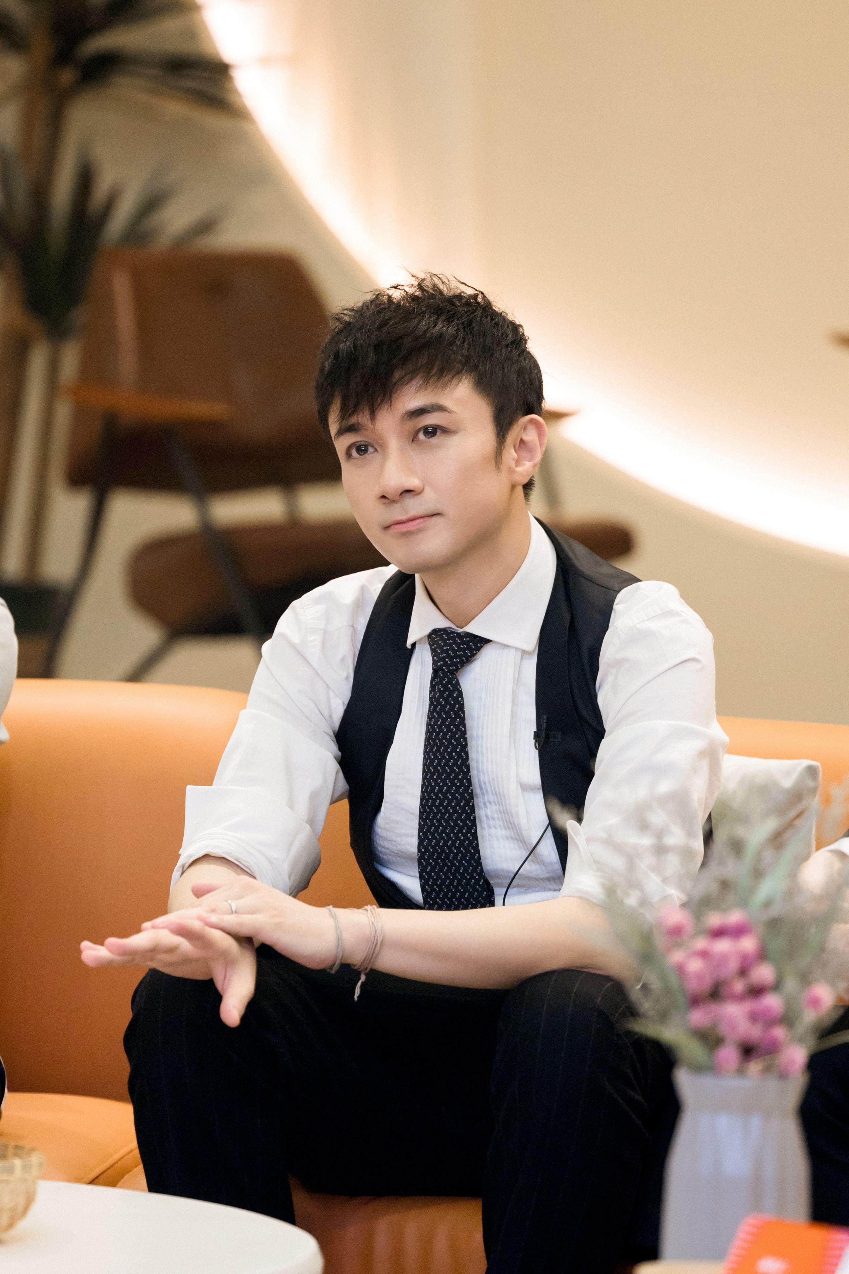 古巨基重唱《情深深雨濛濛》片尾曲 自爆何書桓戲服仲keep住 | am730