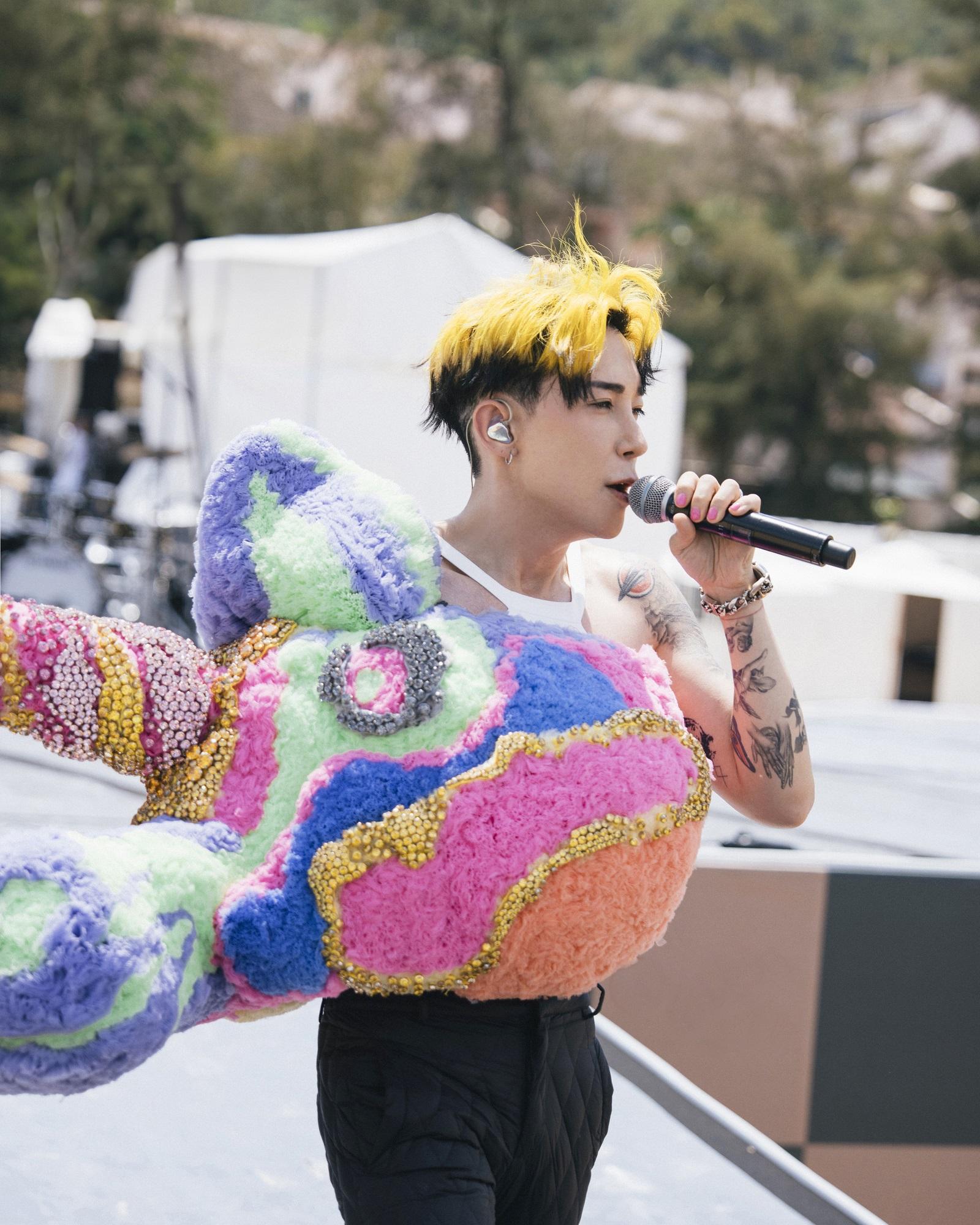 TheNextwave｜馬天佑獨角獸造型出場 力臻爆肌示人high爆全場 | am730