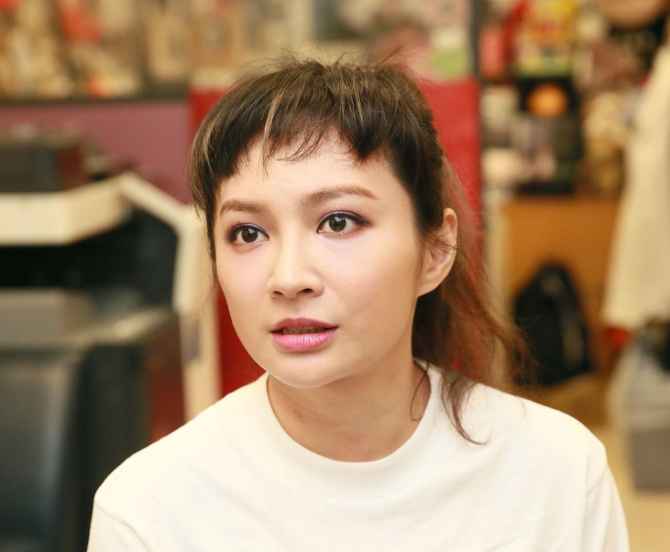 【即時娛樂】F.I.R前主唱Faye祝福前隊友 | am730