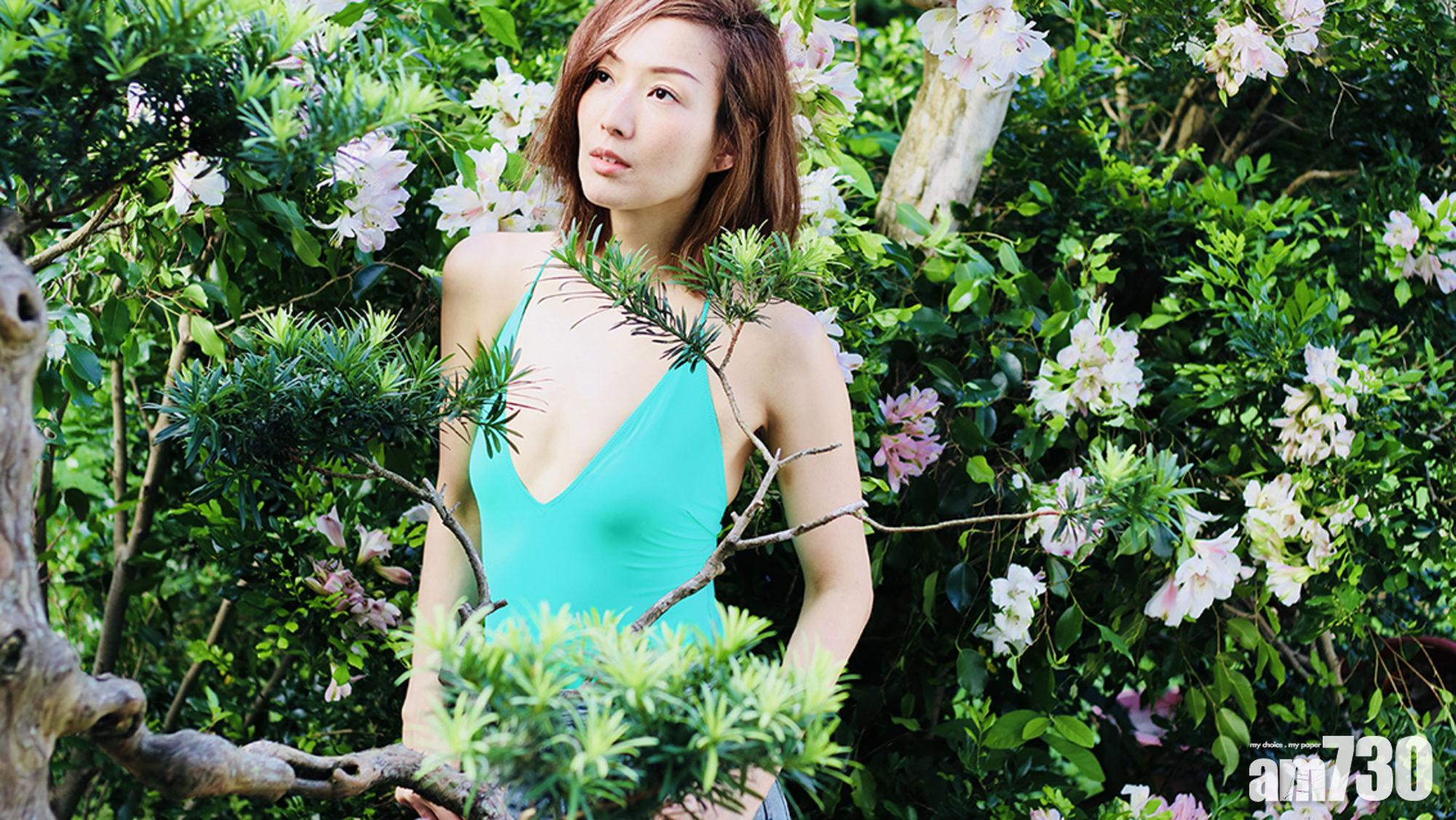 Sammi新碟封套晒背好性感 | am730