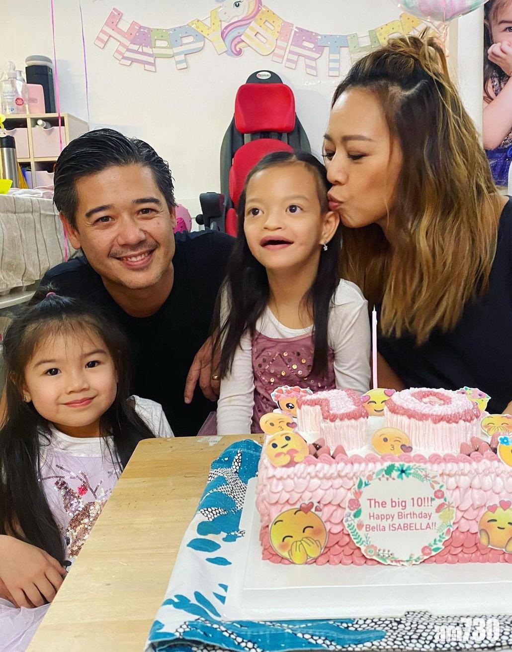 鍾麗淇悉心照顧愛女獲力讚 | am730