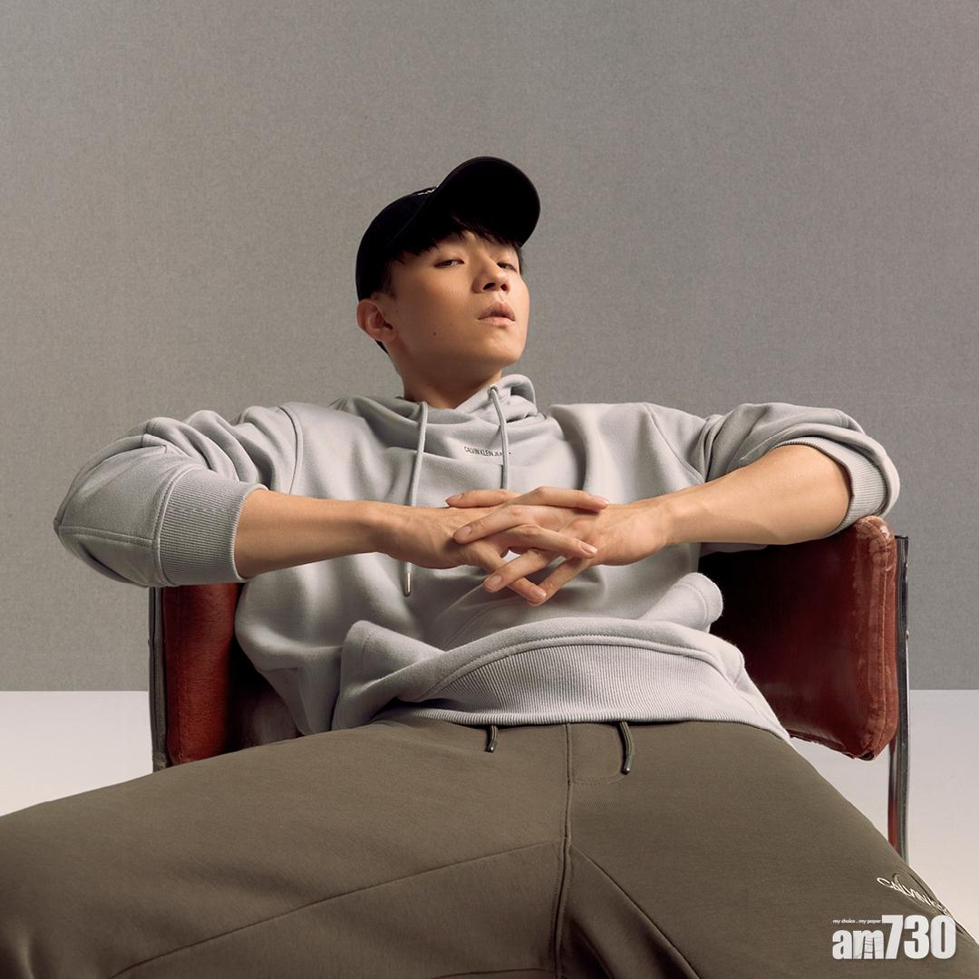 多相｜陳卓賢Ian接力教主Anson Kong拍內褲廣告 限量專屬手帶供Hellosss換購 | am730