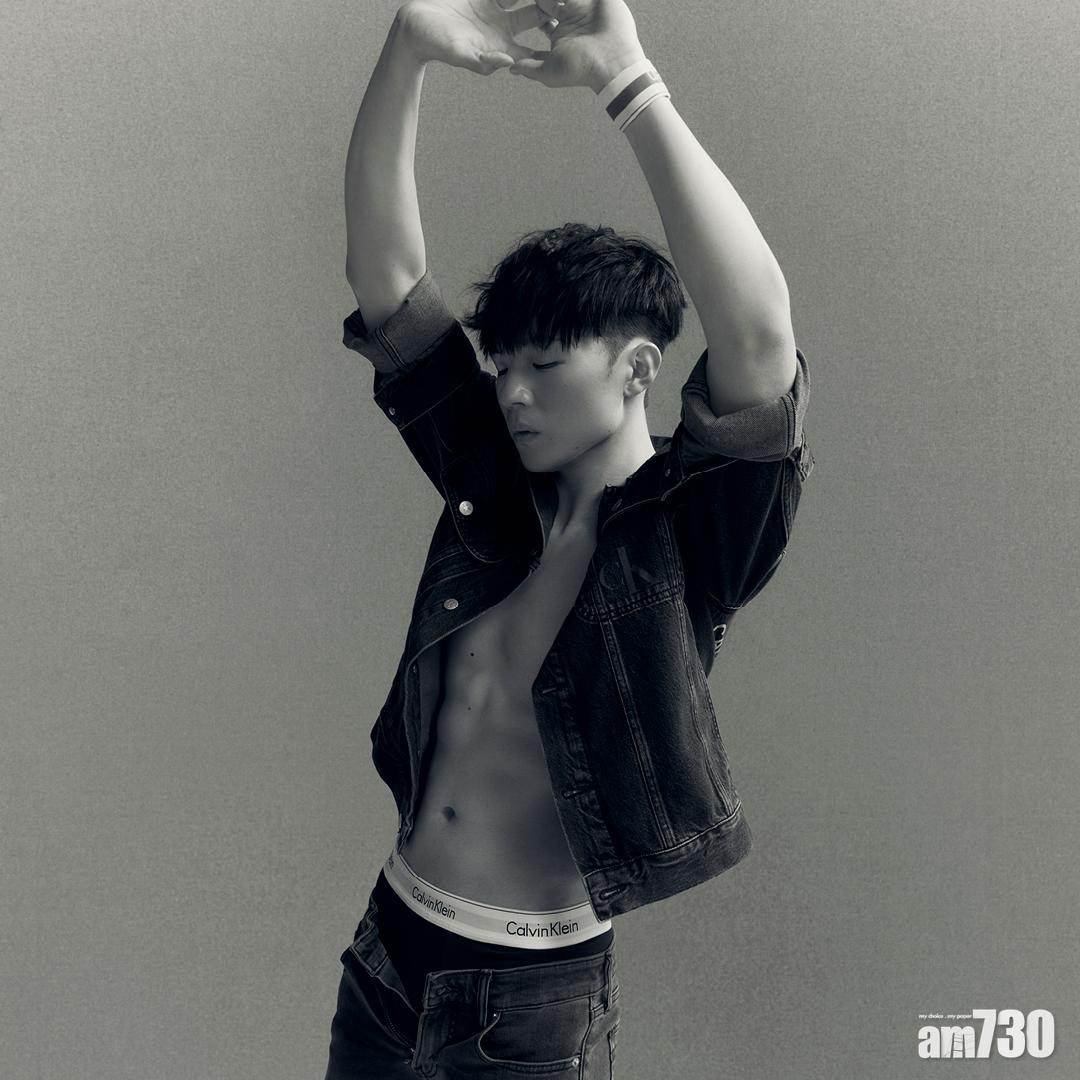 多相｜陳卓賢Ian接力教主Anson Kong拍內褲廣告 限量專屬手帶供Hellosss換購 | am730