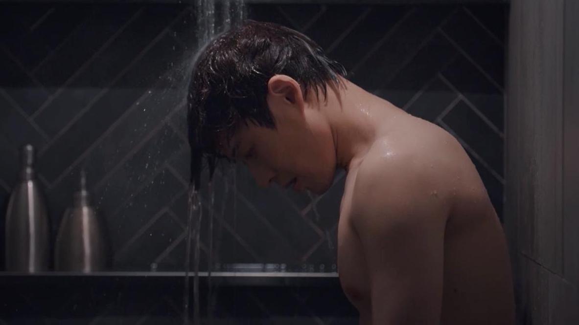 野人老師｜Frankie＠MIRROR露點出浴 與羅允芝再有親熱戲 | am730