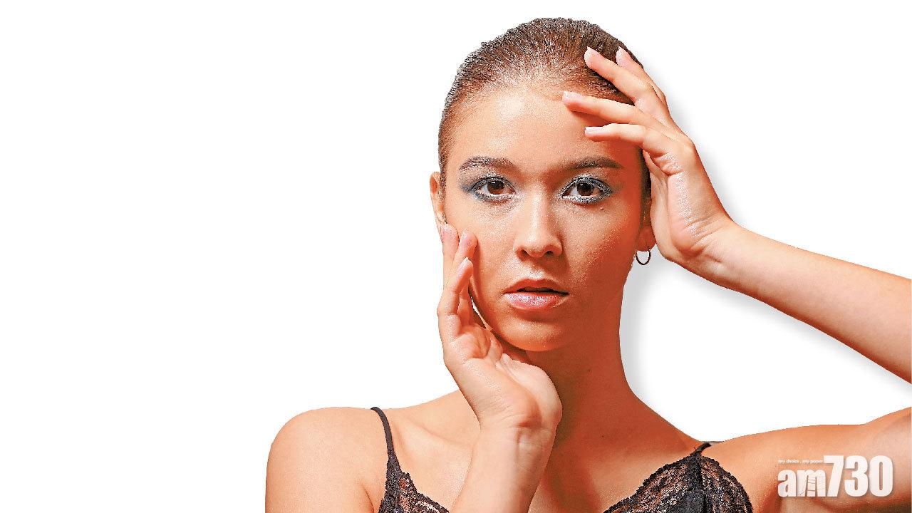 Giorgio Armani 絲光Cushion | am730